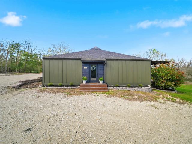 8052 Perry Lane