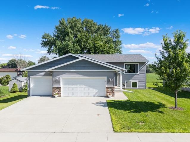 805 6th St NE, Stewartville, MN 55976