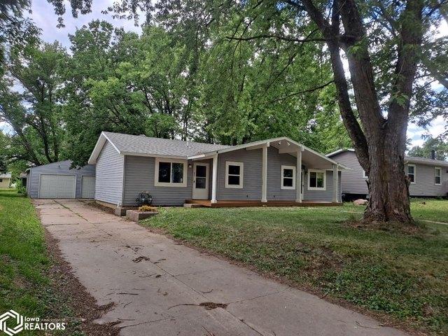 805 80 / W 10th St, Clear Lake, IA 50428