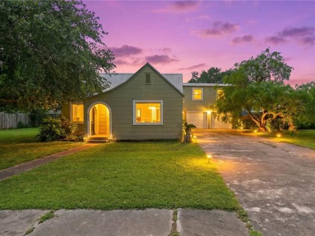 805 Cook, Odem, TX 78370