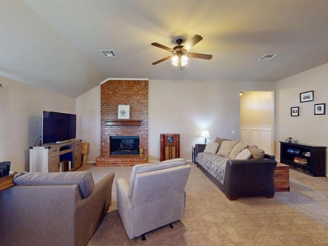 805 Canyon Drive