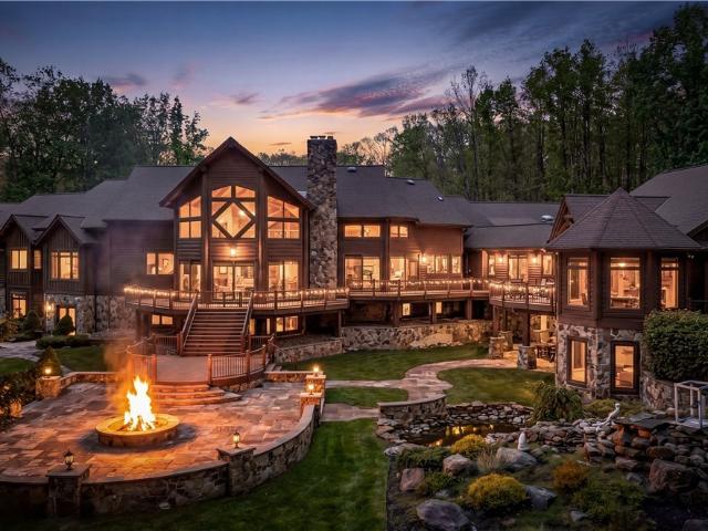 805 Cascades Drive