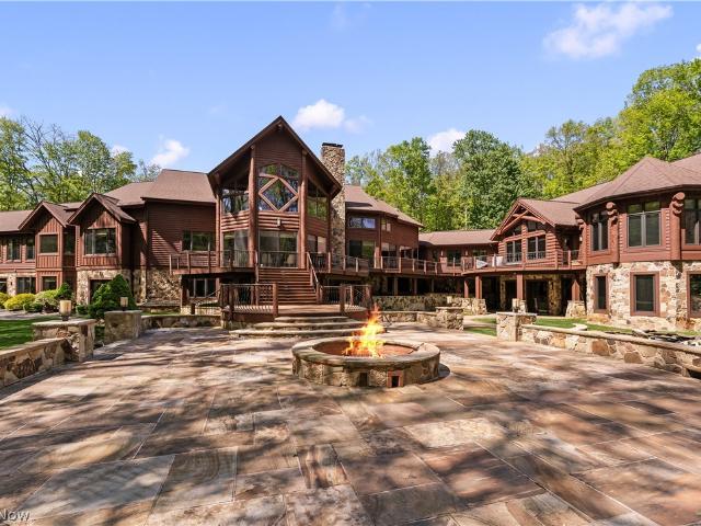 805 Cascades Drive