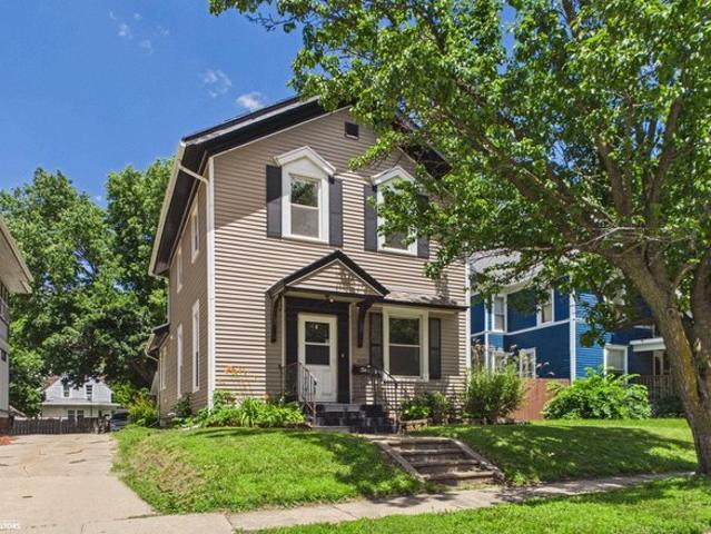 805 A Ave, Oskaloosa, IA 52577