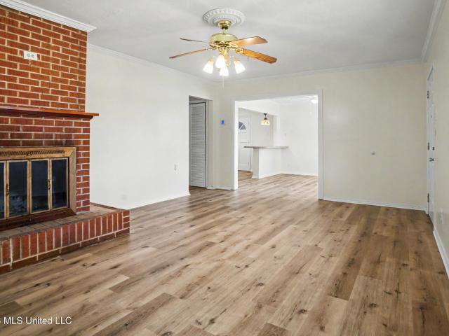 805 Bouslog Street