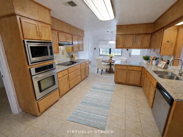 805 Bormann St, Brenham, TX 77833 | MLS #23014