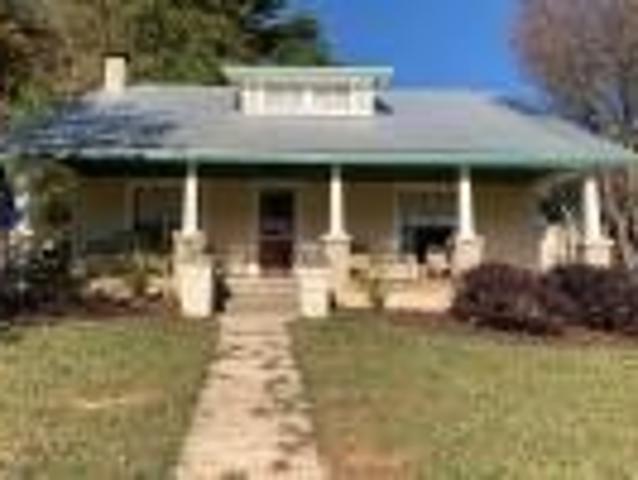 805 Bethabara Rd, Hayesville, NC 28904