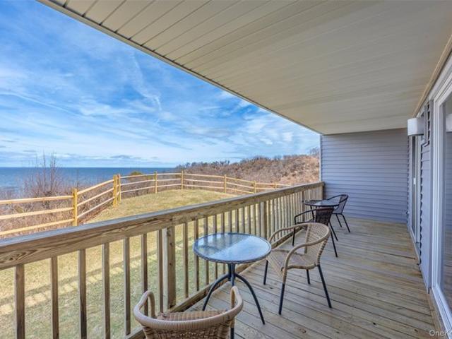 805 Bluffs Dr N Unit 805, Baiting Hollow, NY 11933
