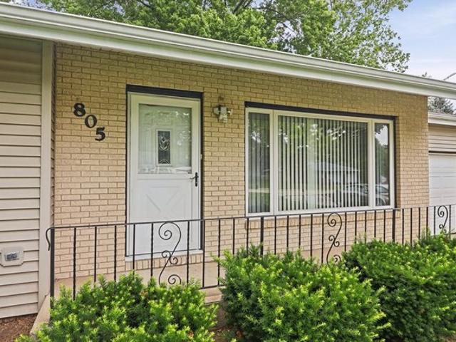 805 Garfield St, Harvard, IL 60033