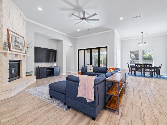 805 Gipper Ln, Leander, TX 78641 | MLS #7802 | Compass