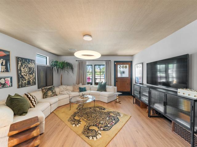 805 E 36th St, Houston, TX 77022 | MLS #69791