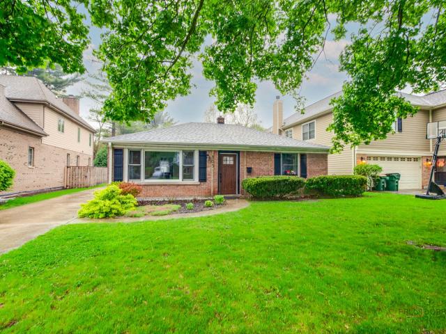 805 E Rockland Road