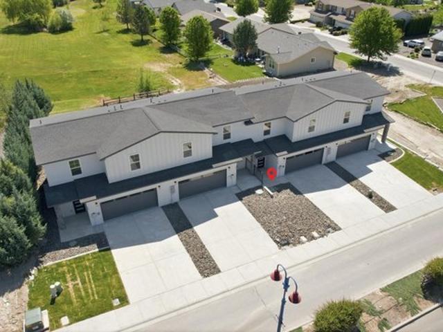 805 Fountain Blvd, Zillah, WA 98953