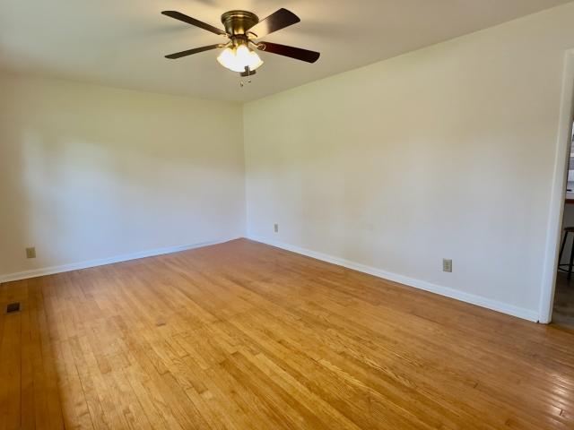 805 Fairlane Cir