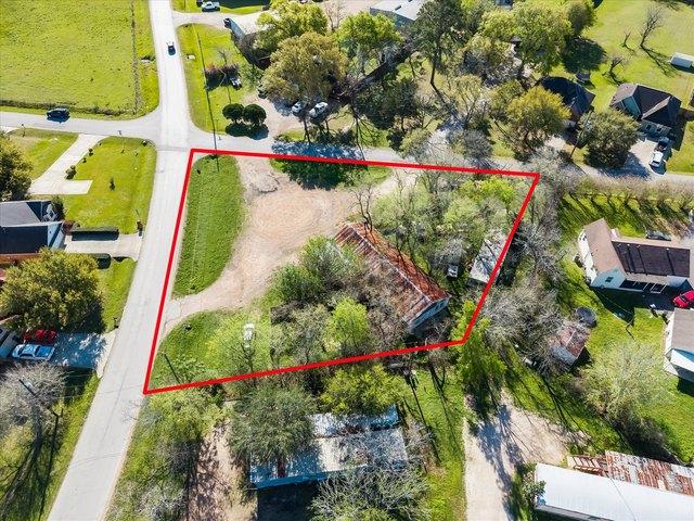 805 Frydek Rd, Sealy, TX 77474