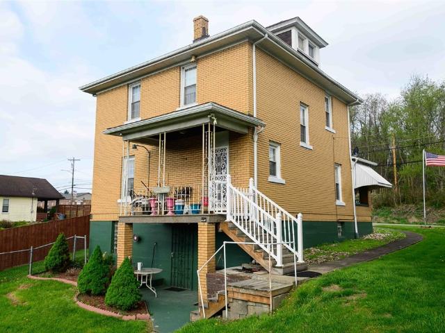 805 High St