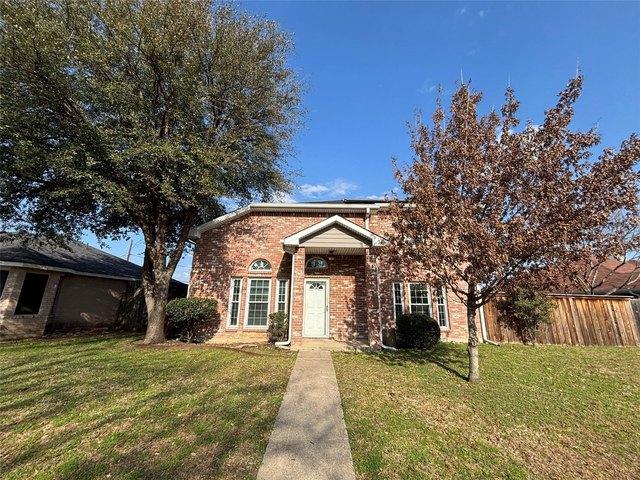 805 Hillbrooke Dr, Arlington, TX 76001