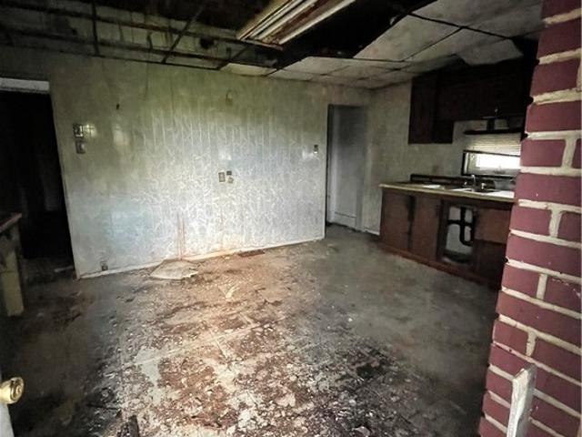 805 Oak St