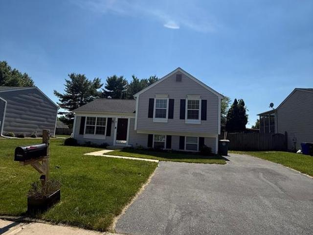 805 London Court