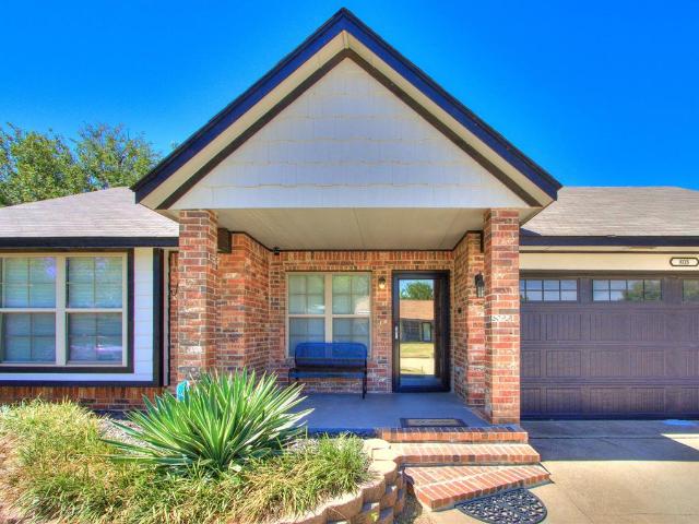 805 Lawton