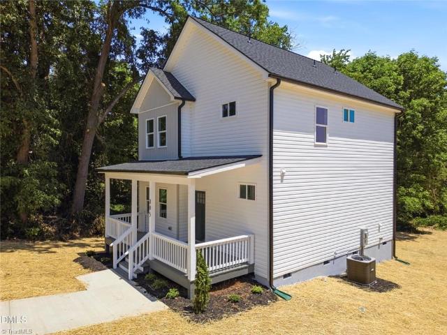 805 Lakeside Avenue