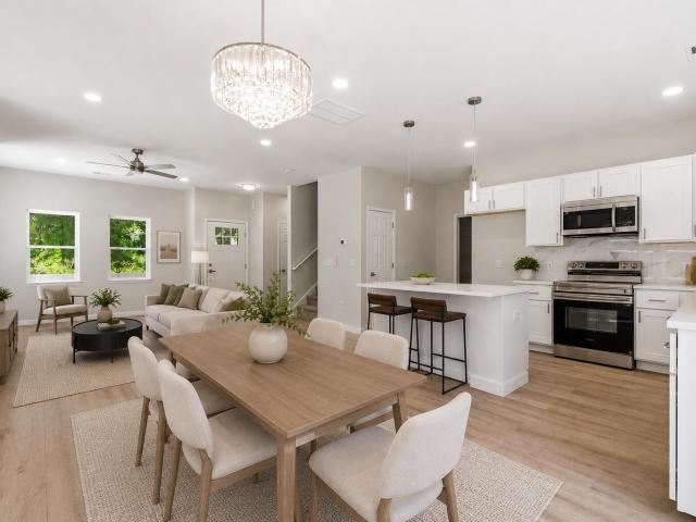 805 Lakeside Avenue