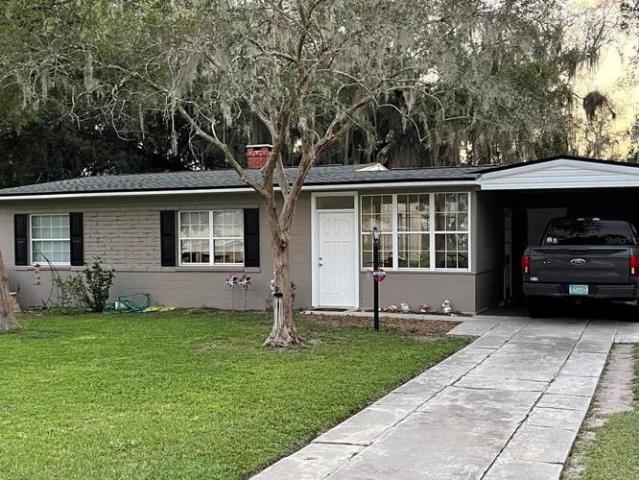 805 Lee St, Leesburg, FL 34748