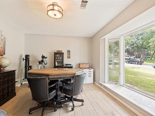 805 Live Oak Lane