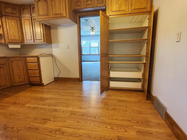805 N Walnut Street N