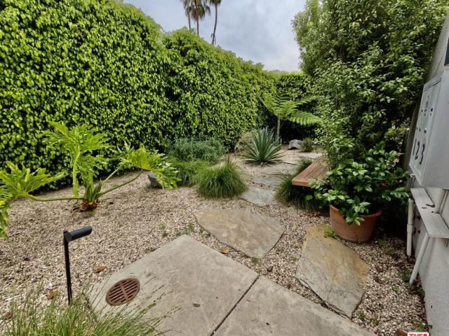 805 N West Knoll Drive 2