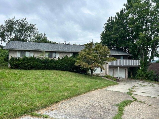 805 Northcrest Pl, Morgantown, WV 26505