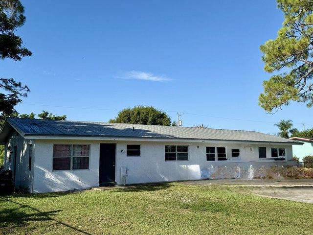 805 S Lake Dr, Fort Pierce, FL 34982