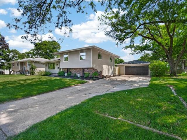805 SE 2nd St, Ankeny, IA 50021