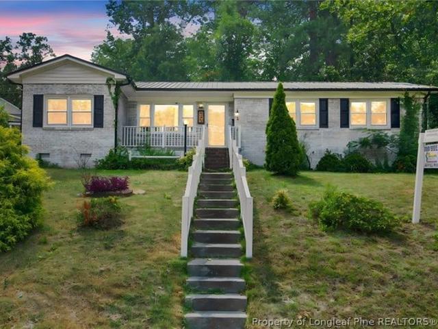 805 Shadowlawn Dr, Fayetteville, NC 28303