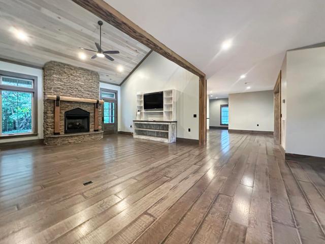 805 Short Road