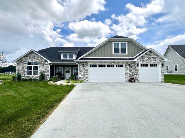 805 Spy Glass Hill Dr, Bedford, IN 47421