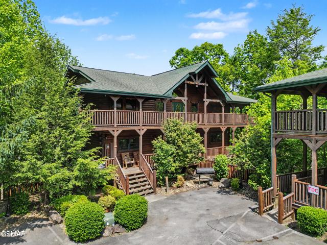 805 Spirit Loop Way