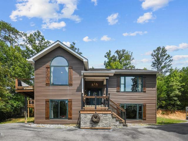 805 Sylvia Lane