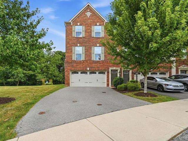 805 Pointe View Dr, Mars, PA 16046