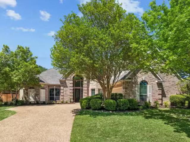 805 Parkwood Ct, Mc Kinney, TX 75072 MLS 20851403