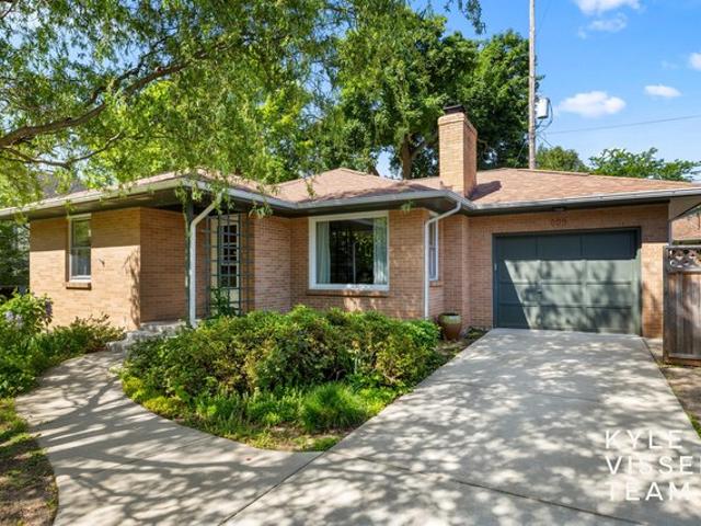 805 Rosewood Ave SE, East Grand Rapids, MI 49506