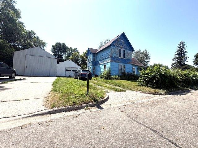 805 Railroad Ave, Sauk Centre, MN 56378