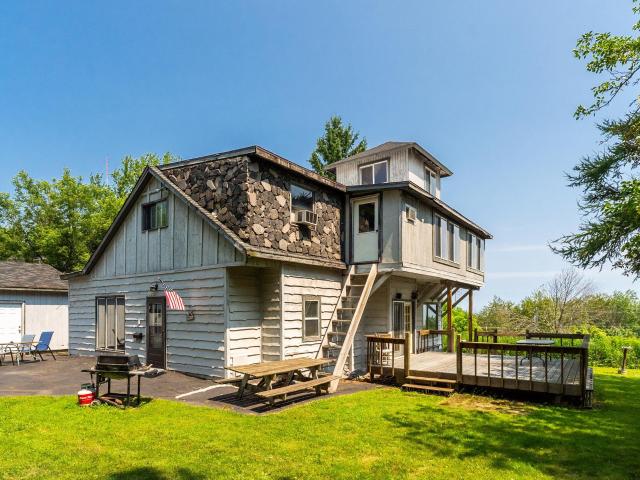 805 W 10th Street