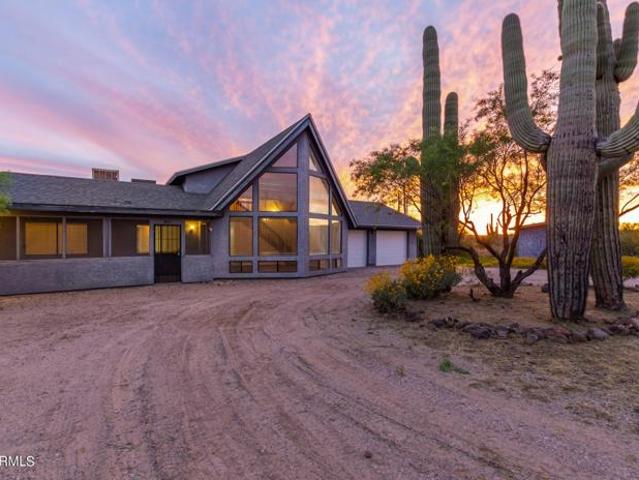 805 W Wolftrap Rd, New River, AZ 85087