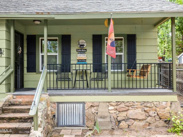 805 w canyon drive