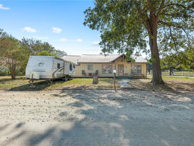 805 W Fawn St, Caldwell, TX 77836 | MLS #25010