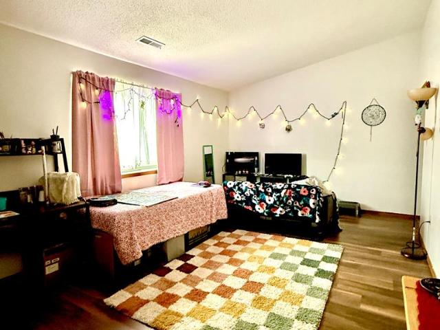805 Woodwinds Court