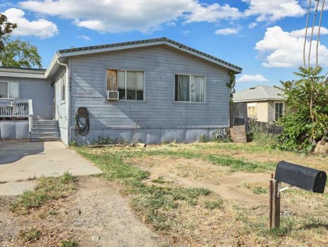 805 Watson Ave, Modesto, CA 95358