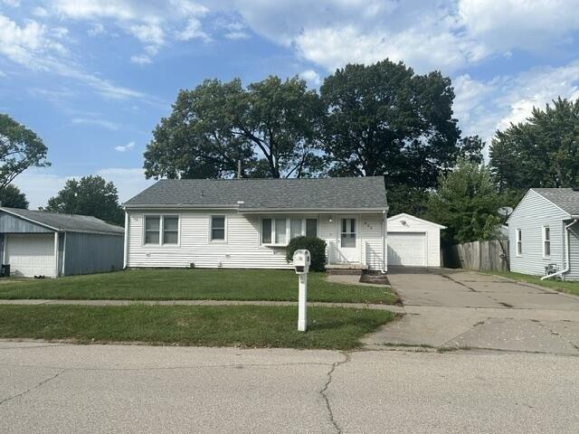 805 Wier St, Muscatine, IA 52761