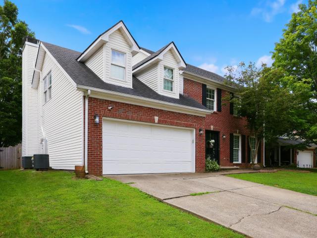 805 Willow Oak Circle